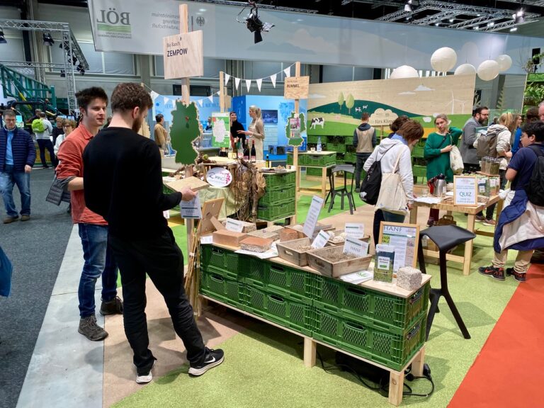 Hanf Museum, die Ausstellung zur Pflanze Hanf, Cannabis und Hanfkultur ...